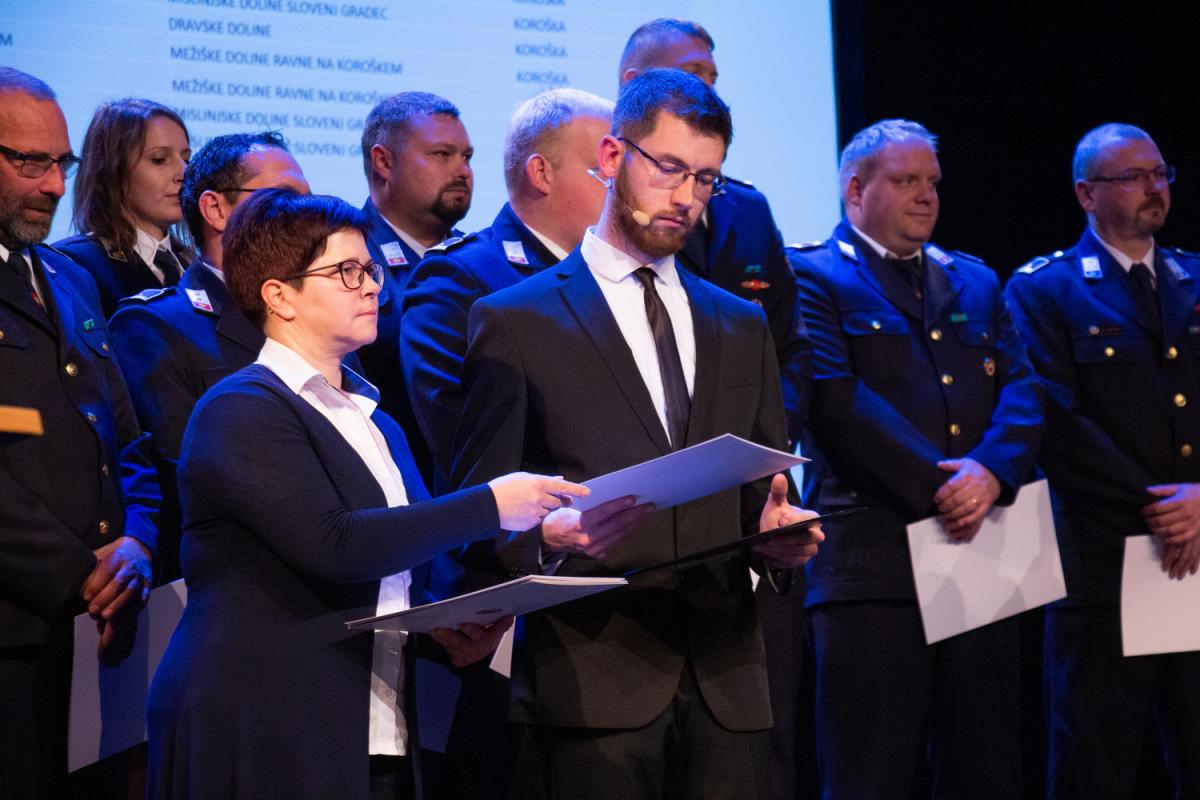 Slavnostna podelitev listin o napredovanju v čine gasilski častnik ...