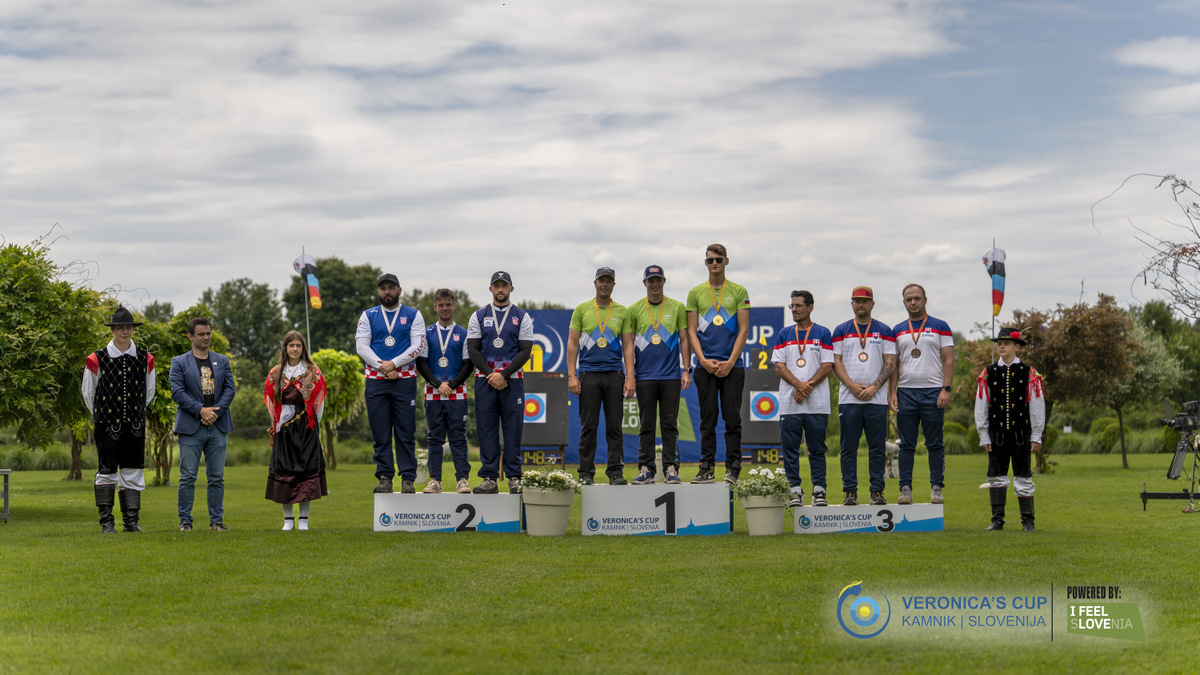 Na mednarodnem lokostrelskem tekmovanju so Kamničani pristreljali 3 ...