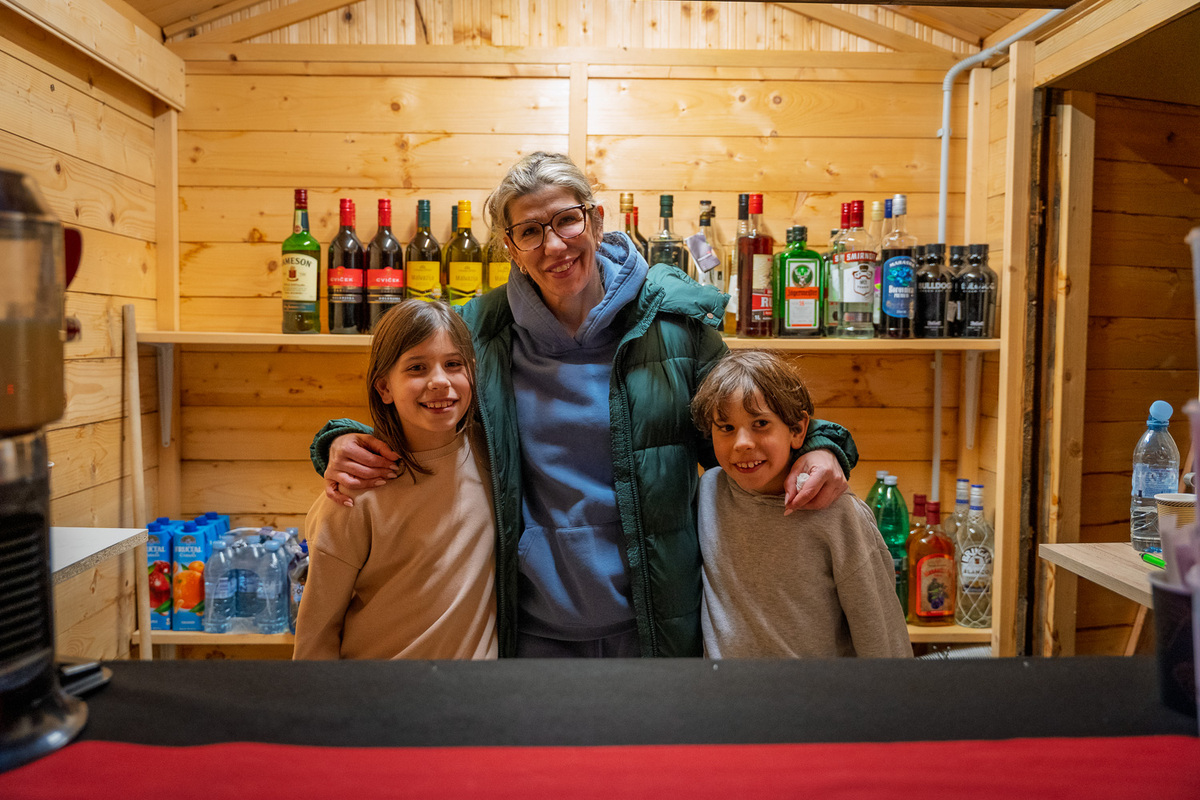 Romantičen začetek prednovoletnih koncertov v Pravljičnem Kamniku z ...